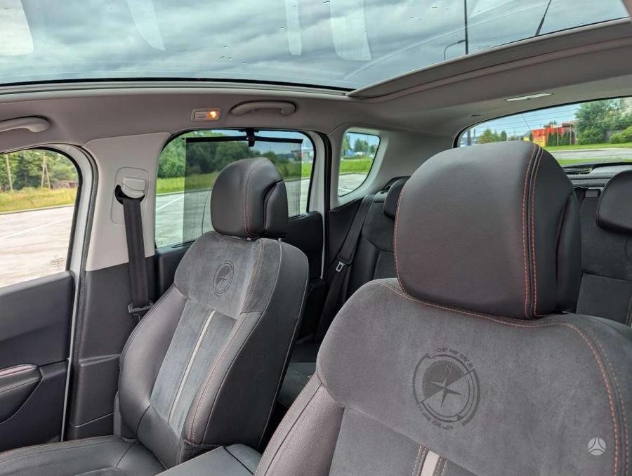 White Peugeot 3008 2014 in Taurage, with an engine capacity of 1.60 L and mileage of 208 thousand km for 6200 €, photo 15 on AUTOMOTO.COM.LV
