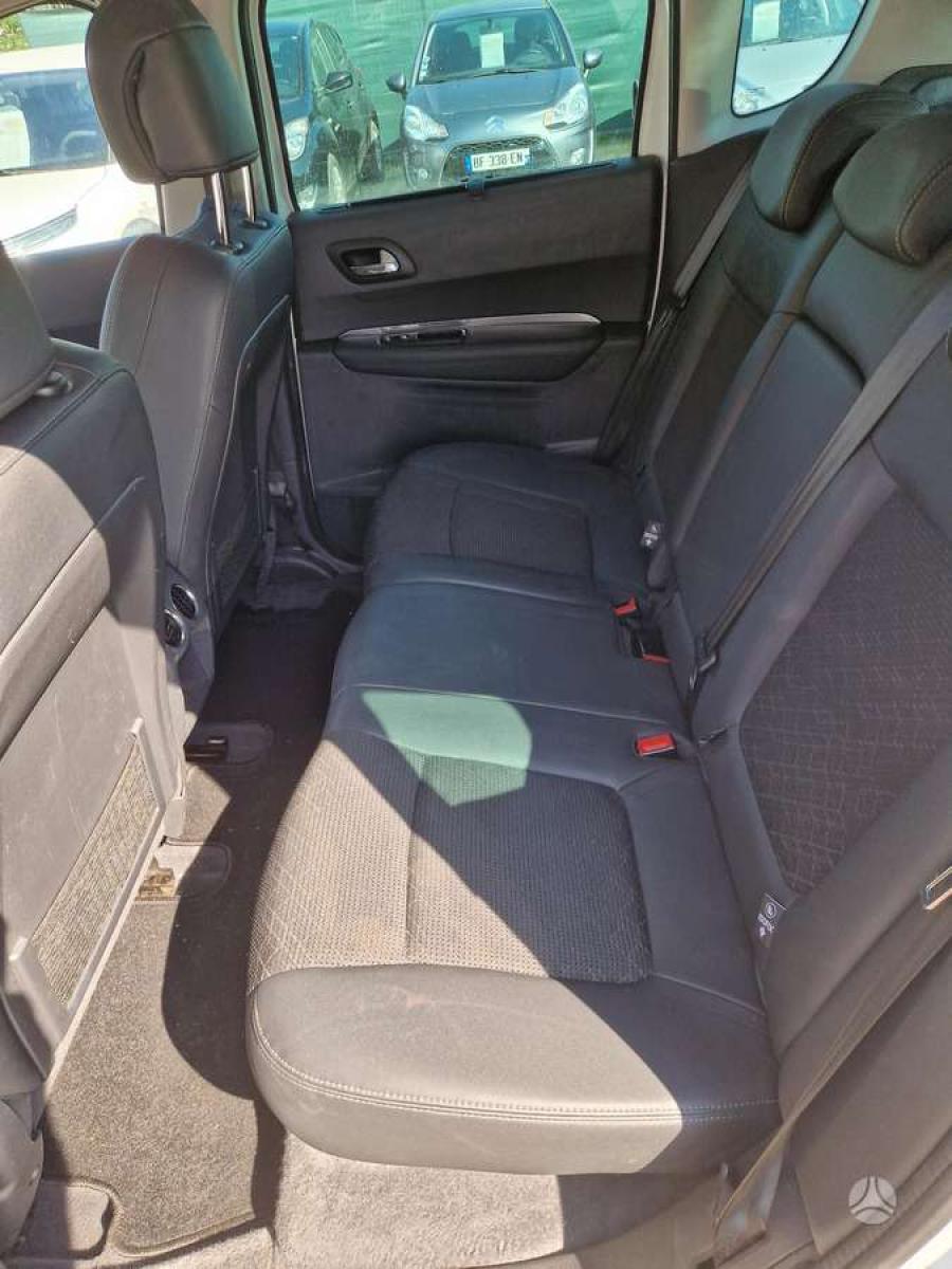 Balts Peugeot 3008 2016 Tauragė, ar dzinēja tilpumu 1.60 L un nobraukumu 210 tūkst. km par 5900 €, foto 12 vietnē AUTOMOTO.COM.LV