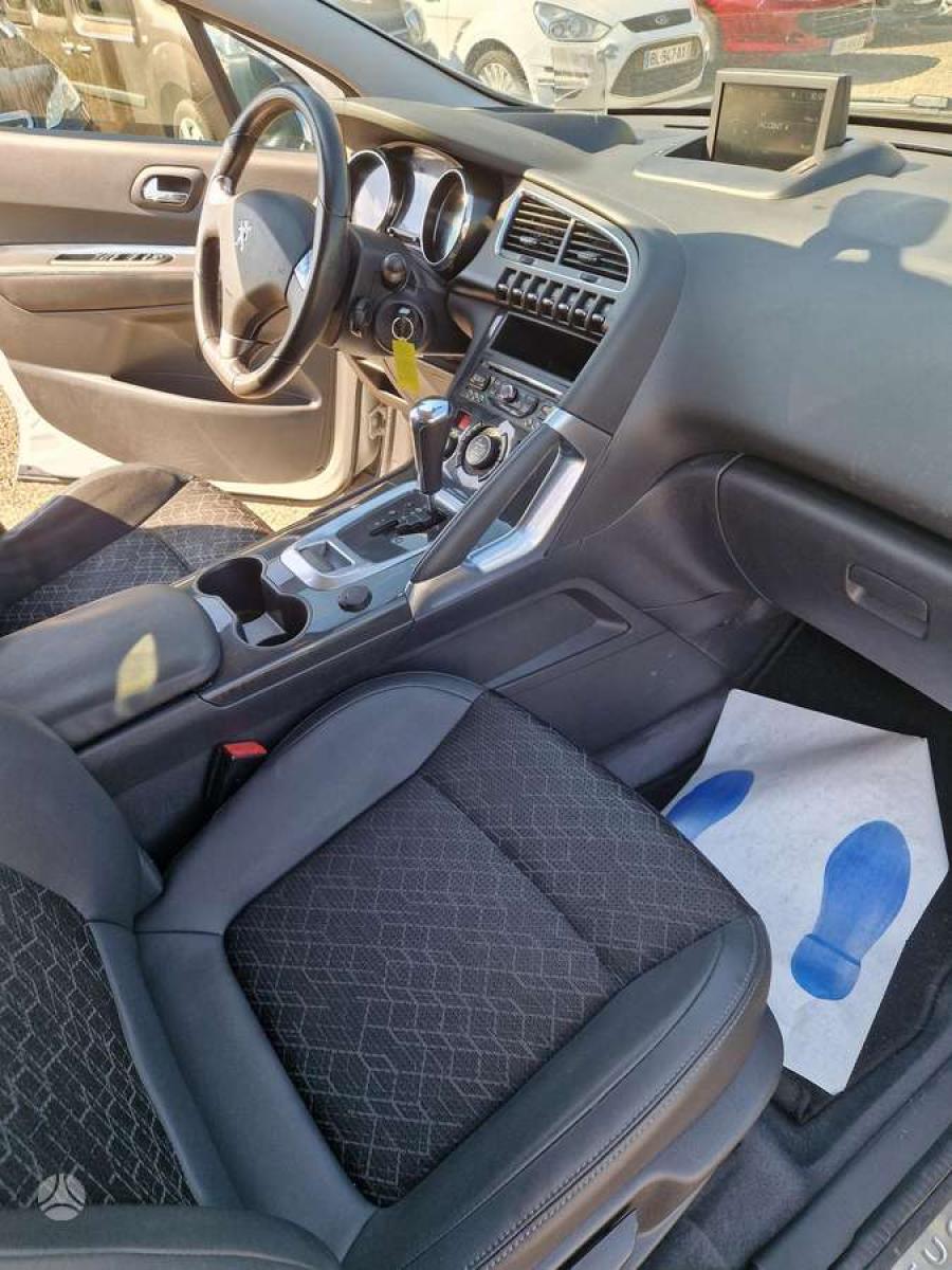 Balts Peugeot 3008 2016 Tauragė, ar dzinēja tilpumu 1.60 L un nobraukumu 210 tūkst. km par 5900 €, foto 13 vietnē AUTOMOTO.COM.LV