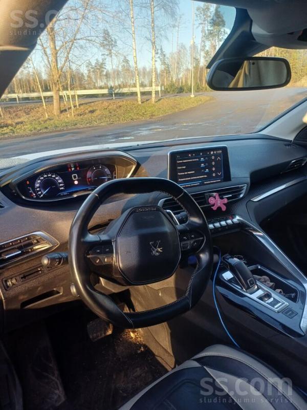 White Peugeot 3008 2018 in Riga, with an engine capacity of 1.60 L and mileage of 251 thousand km for 15000 €, photo 2 on AUTOMOTO.COM.LV