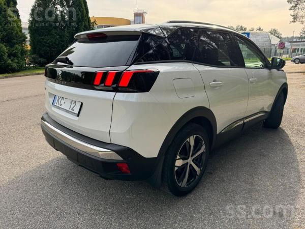 White Peugeot 3008 2018 in Riga, with an engine capacity of 1.50 L and mileage of 52 thousand km for 16999 €, photo 2 on AUTOMOTO.COM.LV