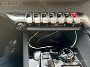 Balts Peugeot 3008 2018 Rīga, ar dzinēja tilpumu 1.50 L un nobraukumu 52 tūkst. km par 14999 €, foto 11 vietnē AUTOMOTO.COM.LV