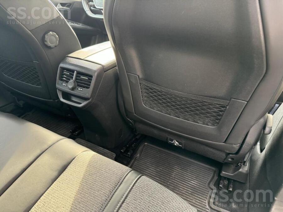 Balts Peugeot 3008 2018 Rīga, ar dzinēja tilpumu 1.50 L un nobraukumu 52 tūkst. km par 14999 €, foto 15 vietnē AUTOMOTO.COM.LV