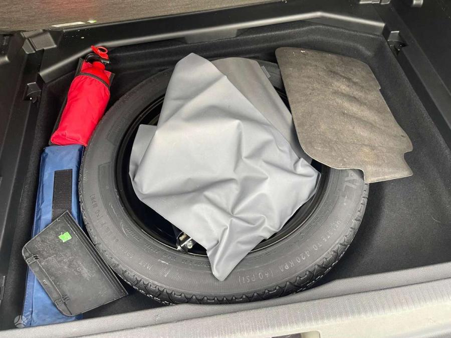 Balts Peugeot 3008 2018 Kauņa, ar dzinēja tilpumu 1.20 L un nobraukumu 100 tūkst. km par 9600 €, foto 26 vietnē AUTOMOTO.COM.LV