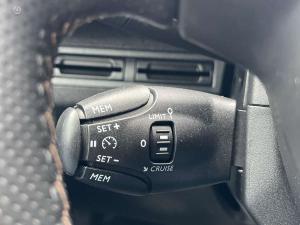 Balts Peugeot 3008 2018 Kauņa, ar dzinēja tilpumu 1.20 L un nobraukumu 100 tūkst. km par 9600 €, foto 29 vietnē AUTOMOTO.COM.LV