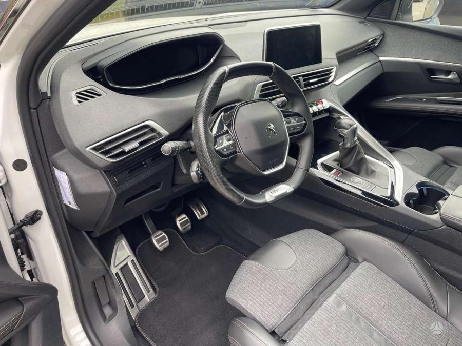 Balts Peugeot 3008 2018 Kauņa, ar dzinēja tilpumu 1.20 L un nobraukumu 100 tūkst. km par 9600 €, foto 32 vietnē AUTOMOTO.COM.LV