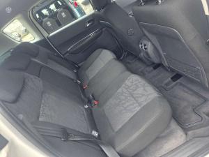 Balts Peugeot 3008 2010 Tauragė, ar dzinēja tilpumu 1.60 L un nobraukumu 282 tūkst. km par 3200 €, foto 16 vietnē AUTOMOTO.COM.LV