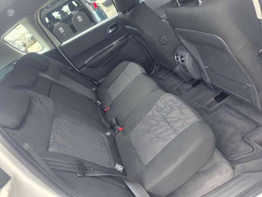 Balts Peugeot 3008 2010 Tauragė, ar dzinēja tilpumu 1.60 L un nobraukumu 282 tūkst. km par 3200 €, foto 16 vietnē AUTOMOTO.COM.LV