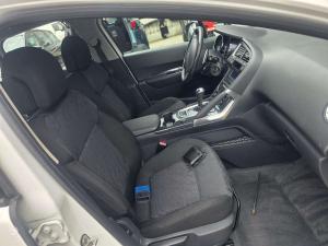 Balts Peugeot 3008 2010 Tauragė, ar dzinēja tilpumu 1.60 L un nobraukumu 282 tūkst. km par 3200 €, foto 18 vietnē AUTOMOTO.COM.LV