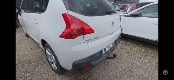 Peugeot 3008 2010 in Taurage on AUTOMOTO.COM.LV White Peugeot 3008 2010 in Taurage, with an engine capacity of 1.60 L and mileage of 270 thousand km for 3200 €, photo 8 on AUTOMOTO.COM.LV