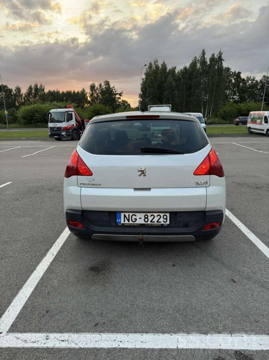 Balts Peugeot 3008 2011 Rīga, ar dzinēja tilpumu 2.00 L un nobraukumu 270 tūkst. km par 3200 €, foto 3 vietnē AUTOMOTO.COM.LV