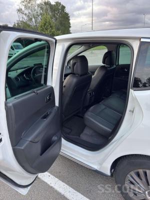 Balts Peugeot 3008 2011 Rīga, ar dzinēja tilpumu 2.00 L un nobraukumu 270 tūkst. km par 3200 €, foto 4 vietnē AUTOMOTO.COM.LV