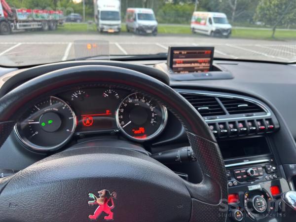 White Peugeot 3008 2011 in Riga, with an engine capacity of 2.00 L and mileage of 270 thousand km for 2700 €, photo 4 on AUTOMOTO.COM.LV