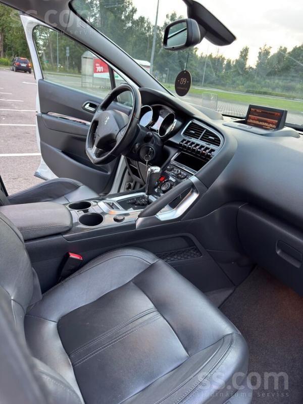White Peugeot 3008 2011 in Riga, with an engine capacity of 2.00 L and mileage of 270 thousand km for 2700 €, photo 5 on AUTOMOTO.COM.LV