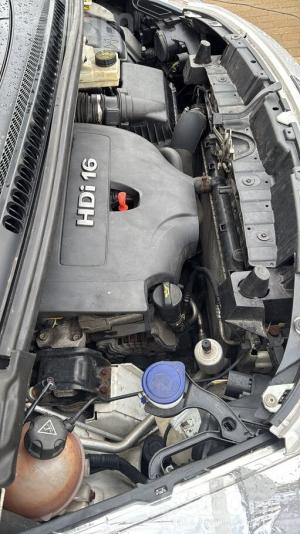 Balts Peugeot 3008 2011 Rīga, ar dzinēja tilpumu 2.00 L un nobraukumu 270 tūkst. km par 2700 €, foto 11 vietnē AUTOMOTO.COM.LV