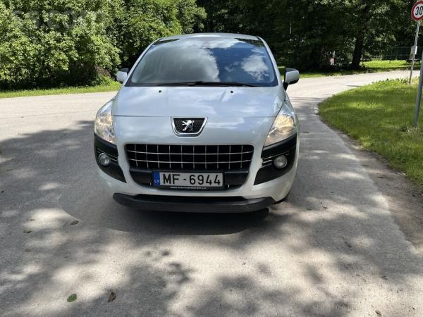Balts Peugeot 3008 2012 Rīga, ar dzinēja tilpumu 1.60 L un nobraukumu 236 tūkst. km par 3000 €, foto 1 vietnē AUTOMOTO.COM.LV