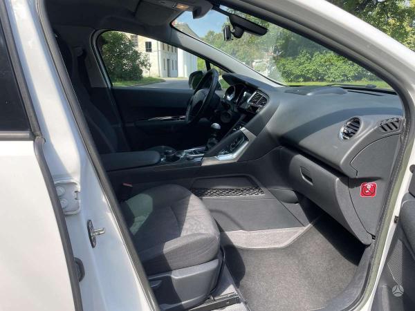 Balts Peugeot 3008 2013 Viļņa, ar dzinēja tilpumu 1.60 L un nobraukumu 306 tūkst. km par 3200 €, foto 9 vietnē AUTOMOTO.COM.LV
