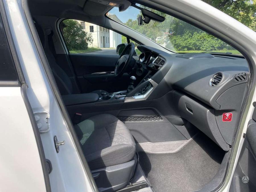 Balts Peugeot 3008 2013 Viļņa, ar dzinēja tilpumu 1.60 L un nobraukumu 306 tūkst. km par 3200 €, foto 9 vietnē AUTOMOTO.COM.LV
