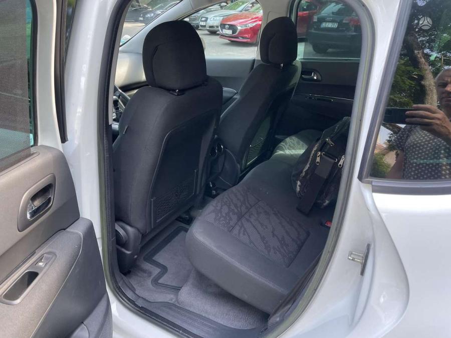 Balts Peugeot 3008 2013 Viļņa, ar dzinēja tilpumu 1.60 L un nobraukumu 306 tūkst. km par 3200 €, foto 14 vietnē AUTOMOTO.COM.LV