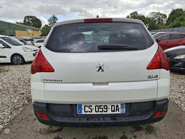 Пежо 3008 2013 в Таураге на AUTOMOTO.COM.LV Белый Пежо 3008 2013 в Таураге, объемом двигателя 1.60 л и пробегом 277 тыс. км за 3400 €, фото 7 на AUTOMOTO.COM.LV