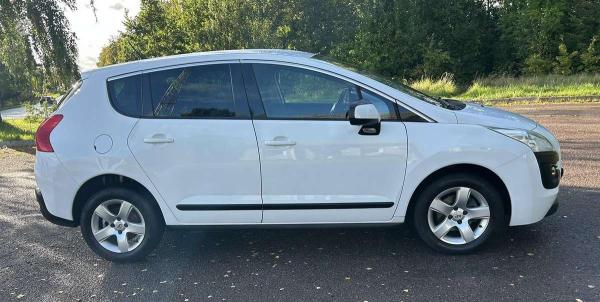 White Peugeot 3008 2013 in Taurage, with an engine capacity of 1.60 L and mileage of 250 thousand km for 3890 €, photo 7 on AUTOMOTO.COM.LV