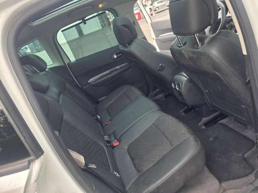 Balts Peugeot 3008 2014 Tauragė, ar dzinēja tilpumu 1.60 L un nobraukumu 230 tūkst. km par 5500 €, foto 13 vietnē AUTOMOTO.COM.LV