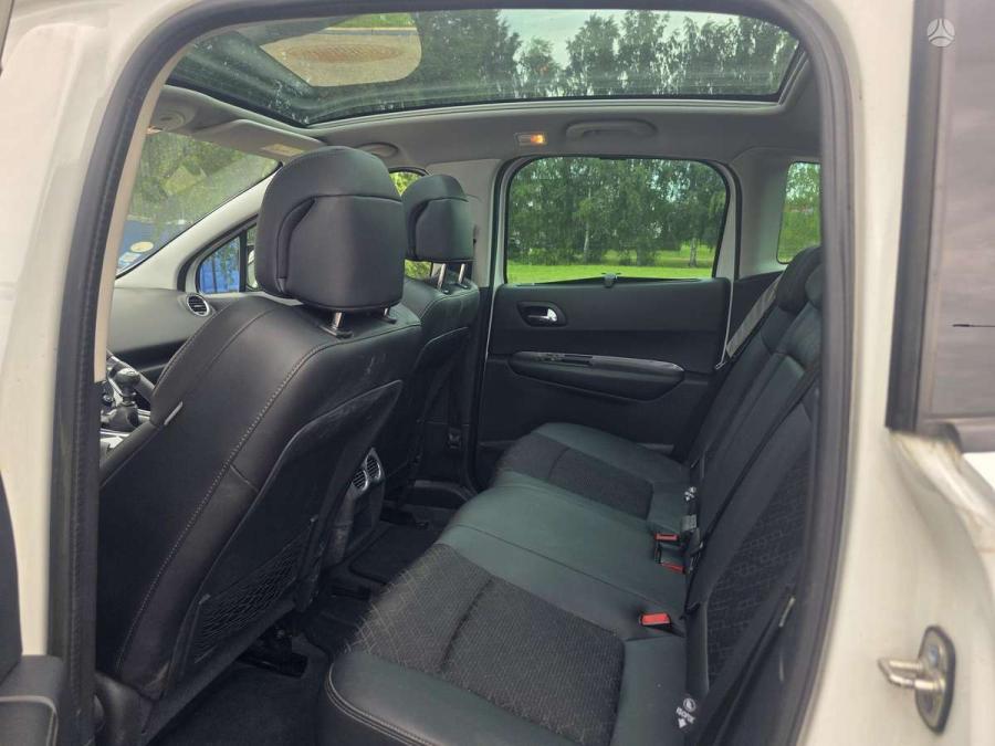Balts Peugeot 3008 2014 Tauragė, ar dzinēja tilpumu 1.60 L un nobraukumu 230 tūkst. km par 5500 €, foto 15 vietnē AUTOMOTO.COM.LV