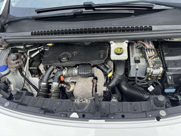White Peugeot 3008 2014 in Taurage, with an engine capacity of 1.56 L and mileage of 200 thousand km for 5250 €, photo 9 on AUTOMOTO.COM.LV