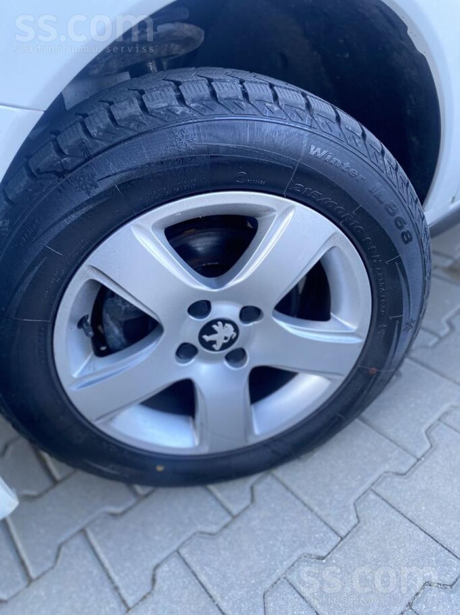 Balts Peugeot 3008 2015 Rīga, ar dzinēja tilpumu 1.60 L un nobraukumu 265 tūkst. km par 6000 €, foto 12 vietnē AUTOMOTO.COM.LV