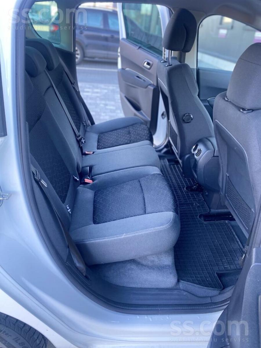 White Peugeot 3008 2015 in Riga, with an engine capacity of 1.60 L and mileage of 265 thousand km for 6000 €, photo 15 on AUTOMOTO.COM.LV