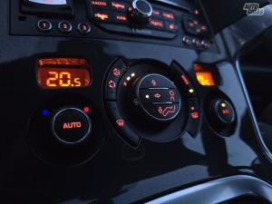 Balts Peugeot 3008 2015 Šauļi, ar dzinēja tilpumu 1.60 L un nobraukumu 245 tūkst. km par 5500 €, foto 23 vietnē AUTOMOTO.COM.LV