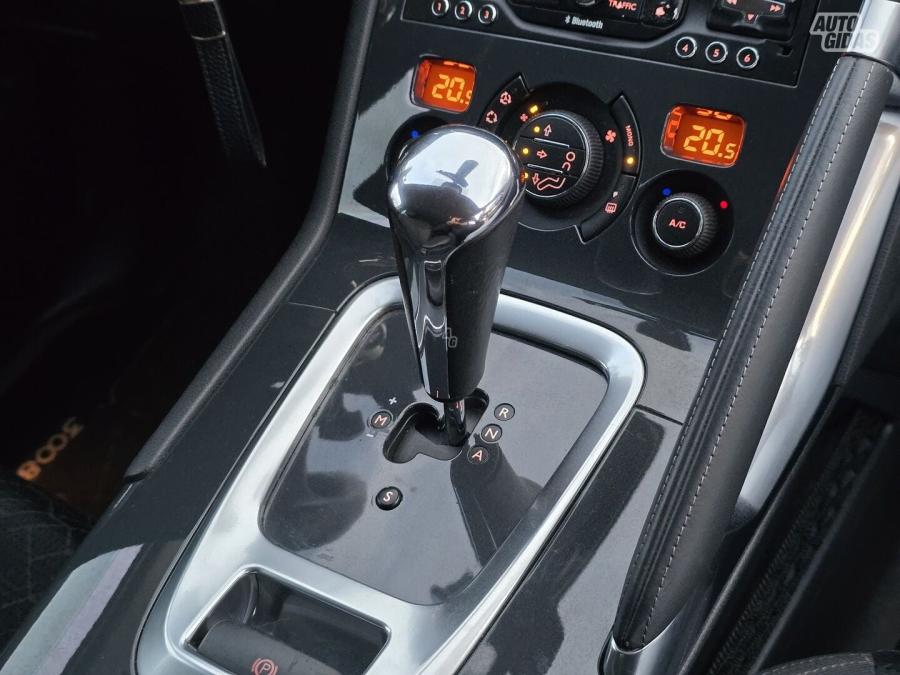 Balts Peugeot 3008 2015 Šauļi, ar dzinēja tilpumu 1.60 L un nobraukumu 245 tūkst. km par 5500 €, foto 26 vietnē AUTOMOTO.COM.LV