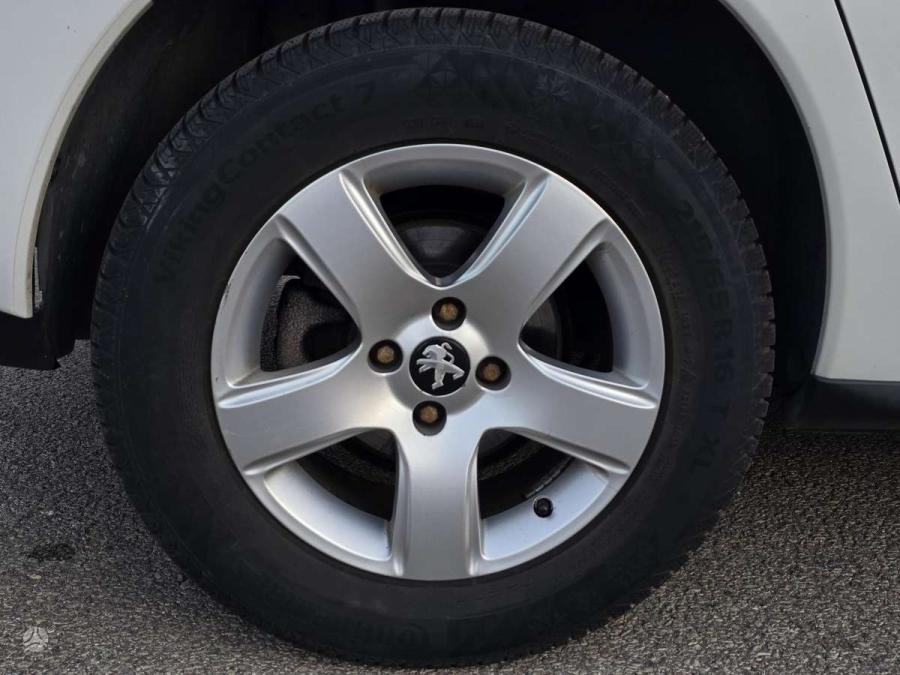 Balts Peugeot 3008 2015 Šauļi, ar dzinēja tilpumu 1.56 L un nobraukumu 245 tūkst. km par 5450 €, foto 8 vietnē AUTOMOTO.COM.LV