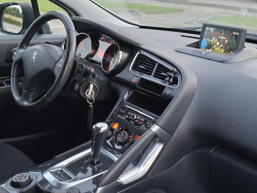 Balts Peugeot 3008 2015 Šauļi, ar dzinēja tilpumu 1.56 L un nobraukumu 245 tūkst. km par 5450 €, foto 27 vietnē AUTOMOTO.COM.LV