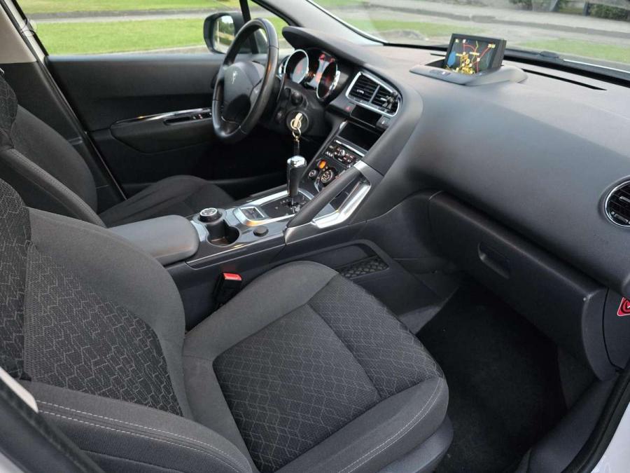 Balts Peugeot 3008 2015 Šauļi, ar dzinēja tilpumu 1.56 L un nobraukumu 245 tūkst. km par 5450 €, foto 30 vietnē AUTOMOTO.COM.LV