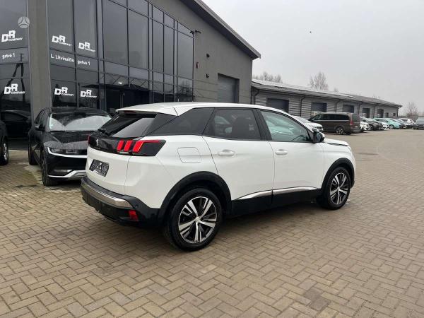 White Peugeot 3008 2016 in Taurage, with an engine capacity of 1.60 L and mileage of 292 thousand km for 9500 €, photo 8 on AUTOMOTO.COM.LV