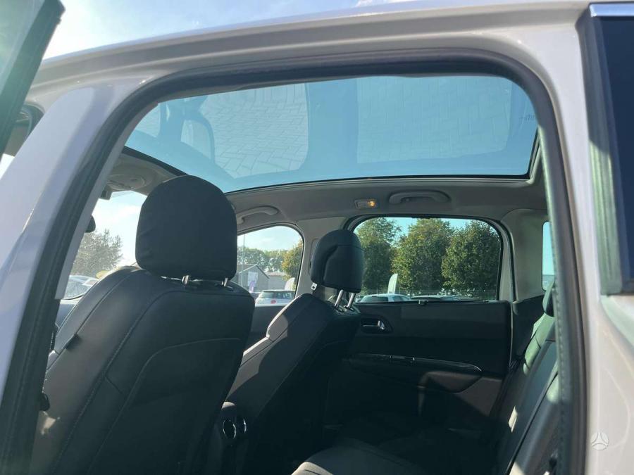 White Peugeot 3008 2016 in Taurage, with an engine capacity of 1.60 L and mileage of 248 thousand km for 4900 €, photo 20 on AUTOMOTO.COM.LV