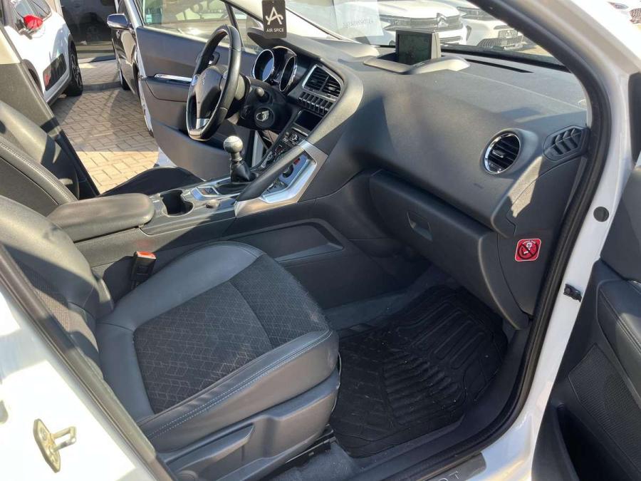 White Peugeot 3008 2016 in Taurage, with an engine capacity of 1.60 L and mileage of 248 thousand km for 4900 €, photo 25 on AUTOMOTO.COM.LV