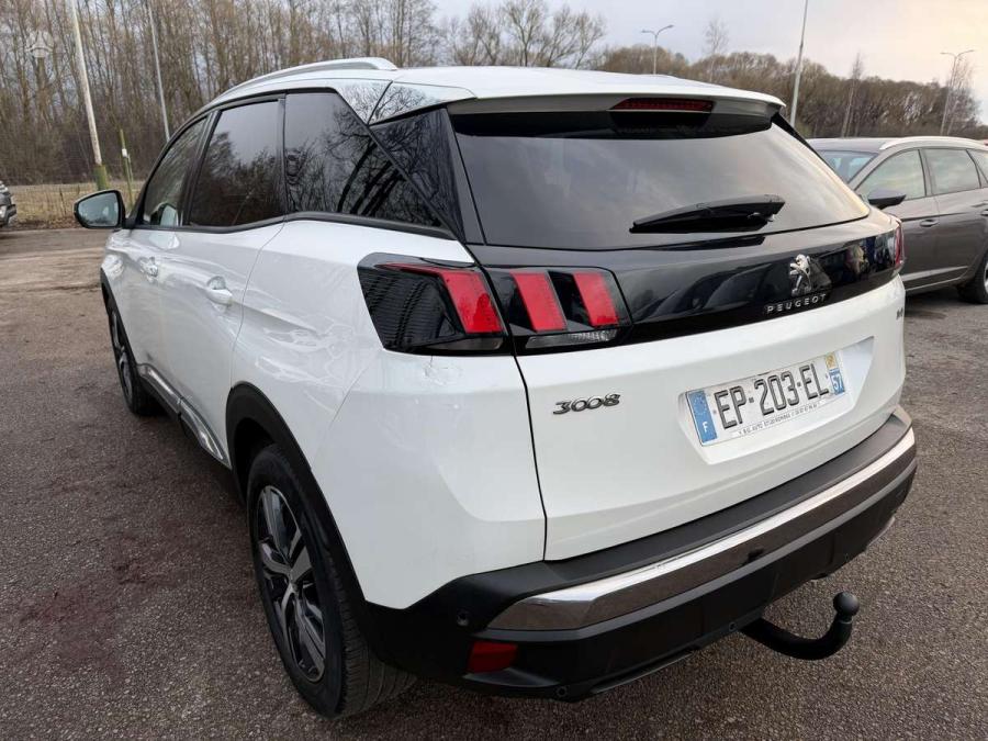 White Peugeot 3008 2017 in Taurage, with an engine capacity of 1.56 L and mileage of 191 thousand km for 11200 €, photo 4 on AUTOMOTO.COM.LV