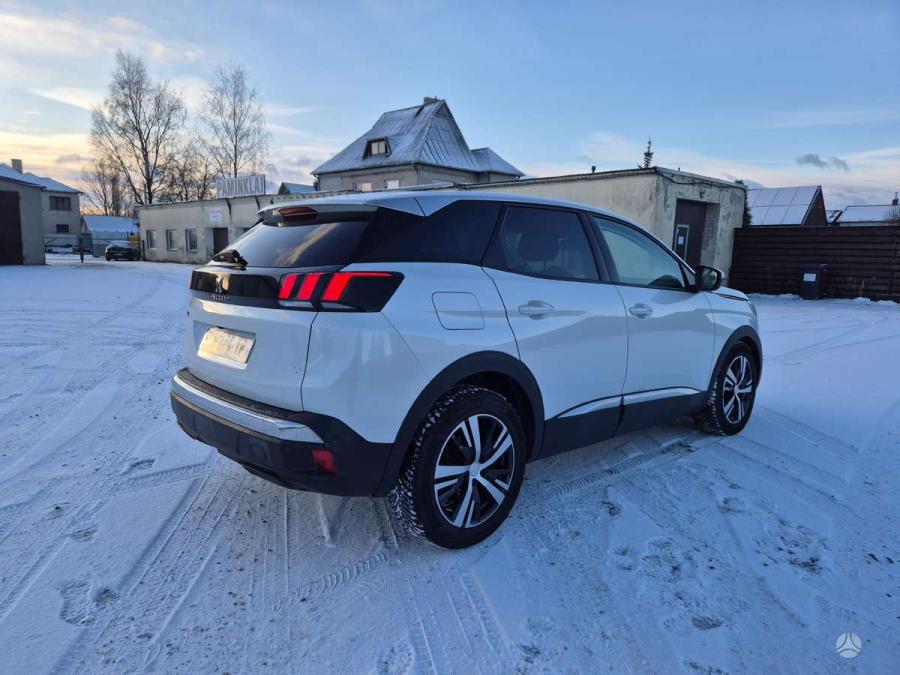 White Peugeot 3008 2017 in Taurage, with an engine capacity of 2.00 L and mileage of 236 thousand km for 9800 €, photo 4 on AUTOMOTO.COM.LV
