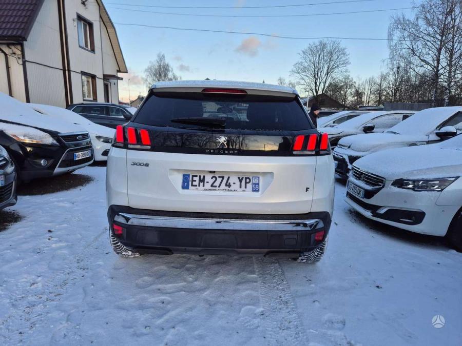 White Peugeot 3008 2017 in Taurage, with an engine capacity of 2.00 L and mileage of 236 thousand km for 9800 €, photo 9 on AUTOMOTO.COM.LV
