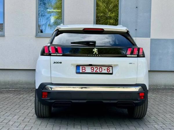 White Peugeot 3008 2017 in Jelgava, with an engine capacity of 1.20 L and mileage of 255 thousand km for 11950 €, photo 5 on AUTOMOTO.COM.LV