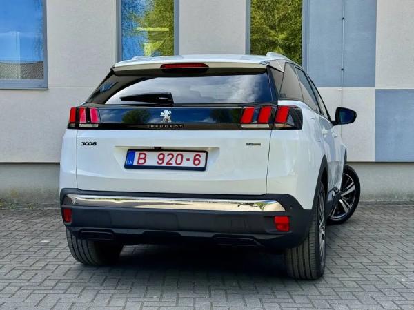 White Peugeot 3008 2017 in Jelgava, with an engine capacity of 1.20 L and mileage of 255 thousand km for 11950 €, photo 6 on AUTOMOTO.COM.LV
