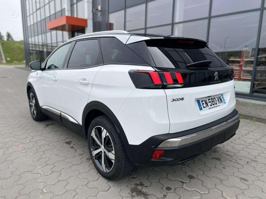 Balts Peugeot 3008 2017 Viļņa, ar dzinēja tilpumu 1.20 L un nobraukumu 143 tūkst. km par 9300 €, foto 6 vietnē AUTOMOTO.COM.LV