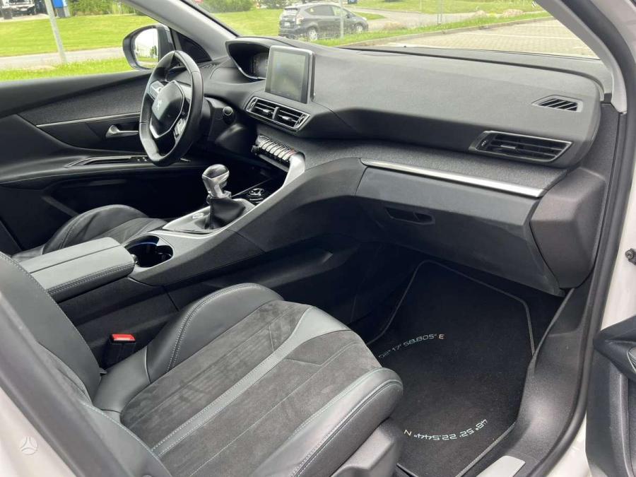 Balts Peugeot 3008 2017 Viļņa, ar dzinēja tilpumu 1.20 L un nobraukumu 143 tūkst. km par 9300 €, foto 16 vietnē AUTOMOTO.COM.LV
