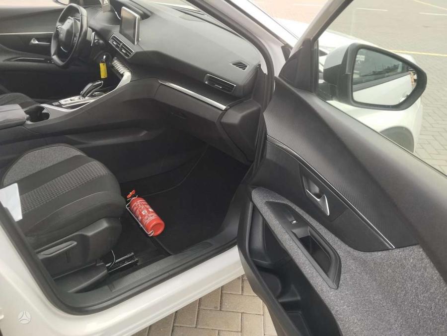 Balts Peugeot 3008 2017 Tauragė, ar dzinēja tilpumu 1.20 L un nobraukumu 151 tūkst. km par 8200 €, foto 8 vietnē AUTOMOTO.COM.LV