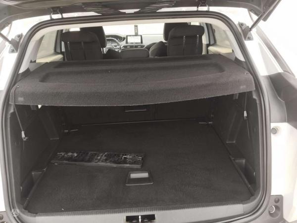 Balts Peugeot 3008 2017 Tauragė, ar dzinēja tilpumu 1.20 L un nobraukumu 151 tūkst. km par 8200 €, foto 10 vietnē AUTOMOTO.COM.LV