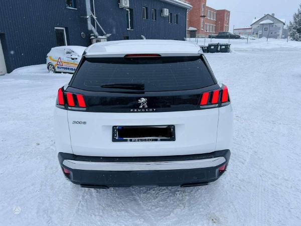 White Peugeot 3008 2018 in Radviliskis, with an engine capacity of 1.20 L and mileage of 68 thousand km for 11700 €, photo 4 on AUTOMOTO.COM.LV