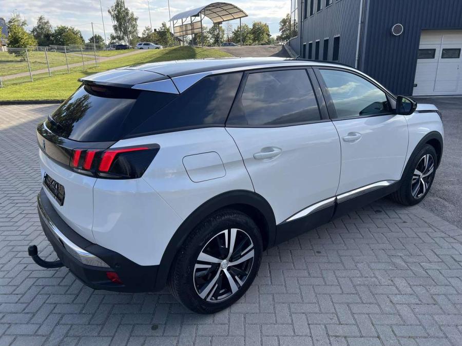 Balts Peugeot 3008 2019 Radviliškis, ar dzinēja tilpumu 1.20 L un nobraukumu 118 tūkst. km par 11500 €, foto 9 vietnē AUTOMOTO.COM.LV