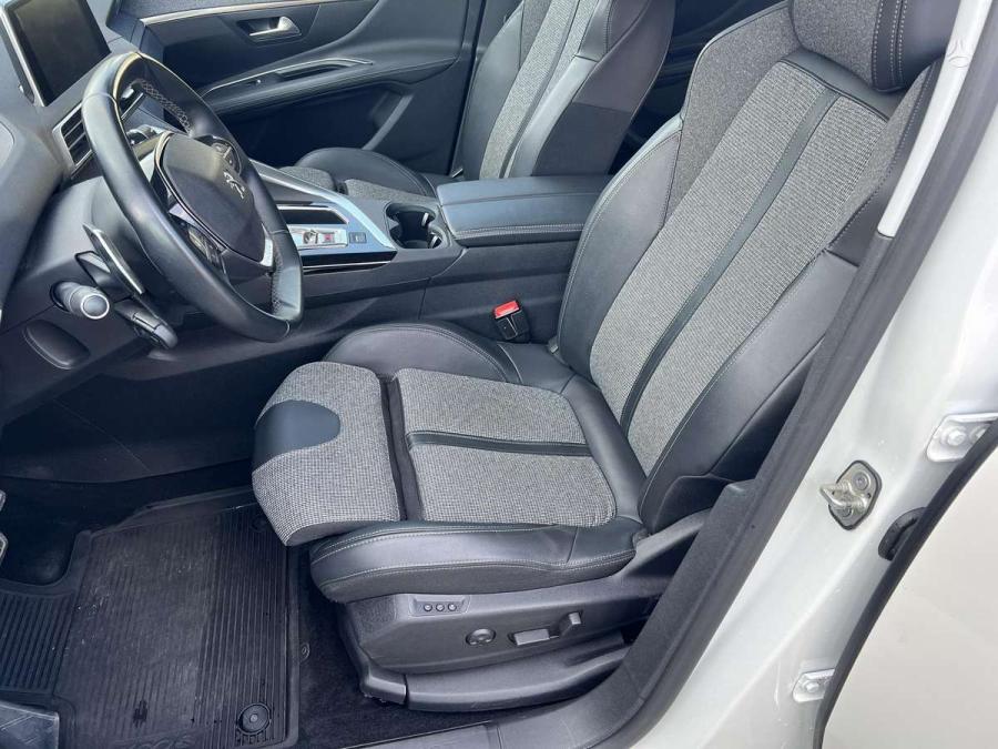 Balts Peugeot 3008 2019 Radviliškis, ar dzinēja tilpumu 1.20 L un nobraukumu 118 tūkst. km par 11500 €, foto 20 vietnē AUTOMOTO.COM.LV
